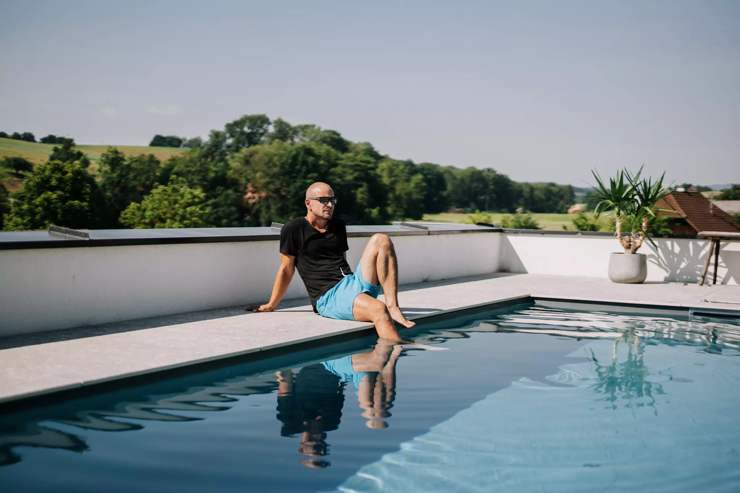 Everything for the pool: Pool technology and water treatment | HOLTER